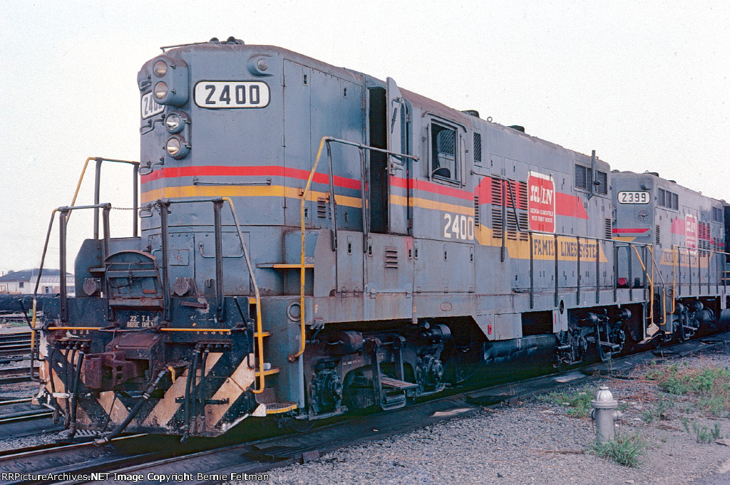 Seaboard System GP9's #2400 & 2399 in the Tilford Yard Service Center